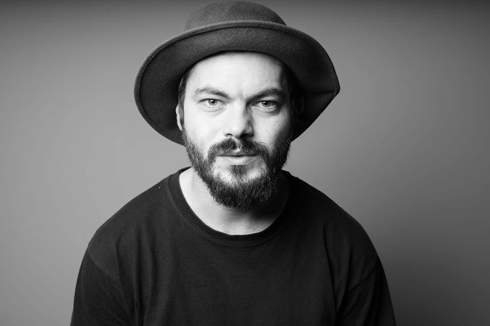 Актьорът Александър Кънев ще дебютира на плевенска сцена в „Картоиграчи ...